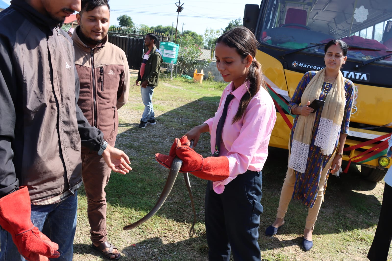 मेट्रो कलेजमा सर्प संरक्षण र उद्दार तालिम « eTulsipur